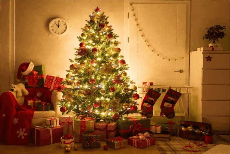 🌲 20+ Ý Tưởng Trang Trí Cây Thông Noel Đơn Giản – Lung Linh Đón Giáng ...